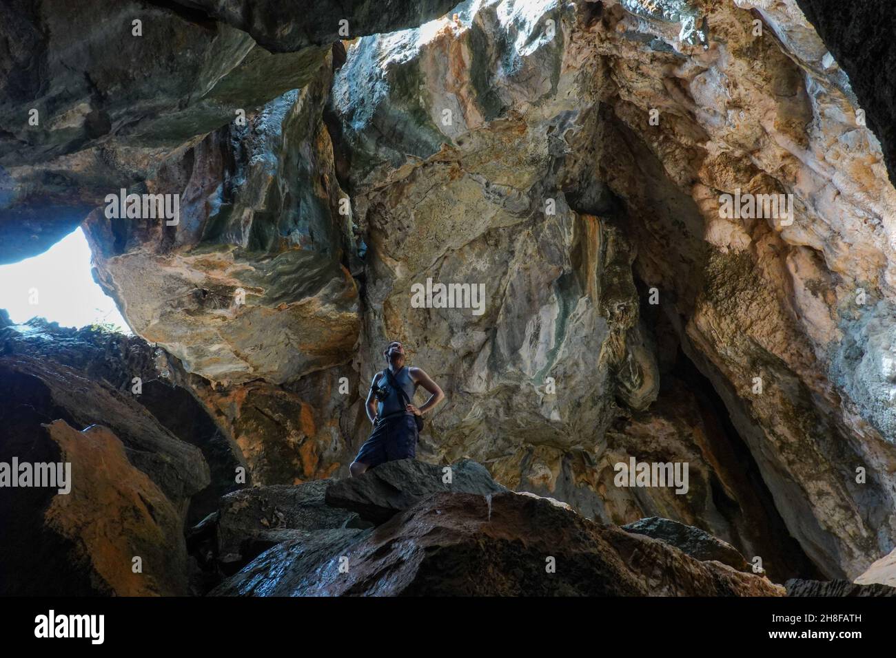 Travertine cave hi-res stock photography and images - Alamy