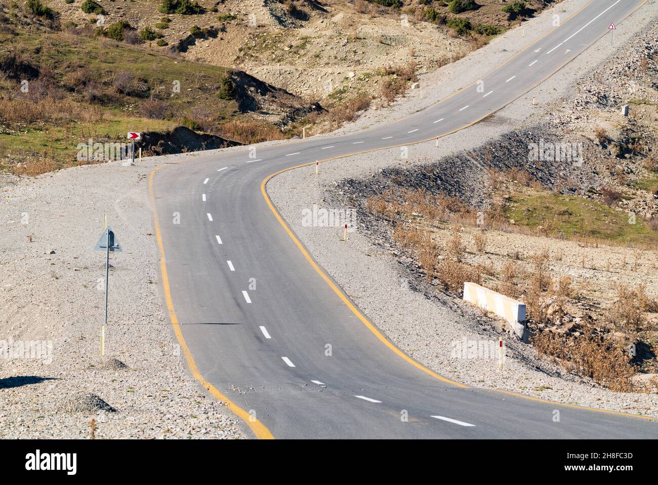 Turn descent on road hi-res stock photography and images - Alamy