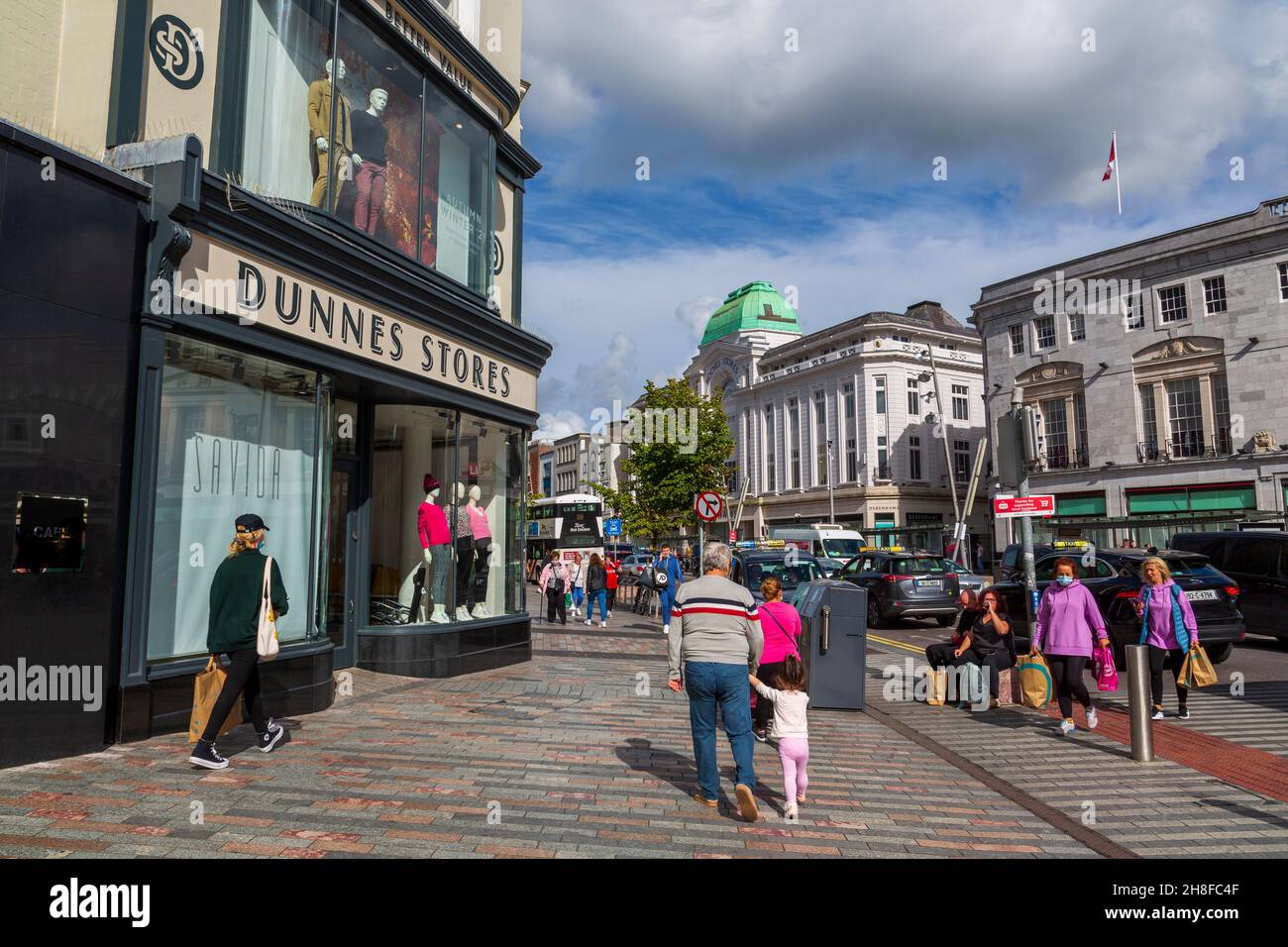 Stores architecture hi-res stock photography and images - Alamy