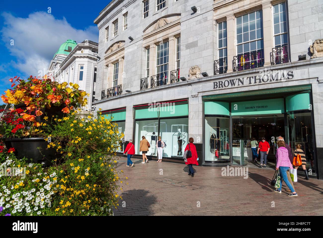 Cork shopping street hi-res stock photography and images - Alamy