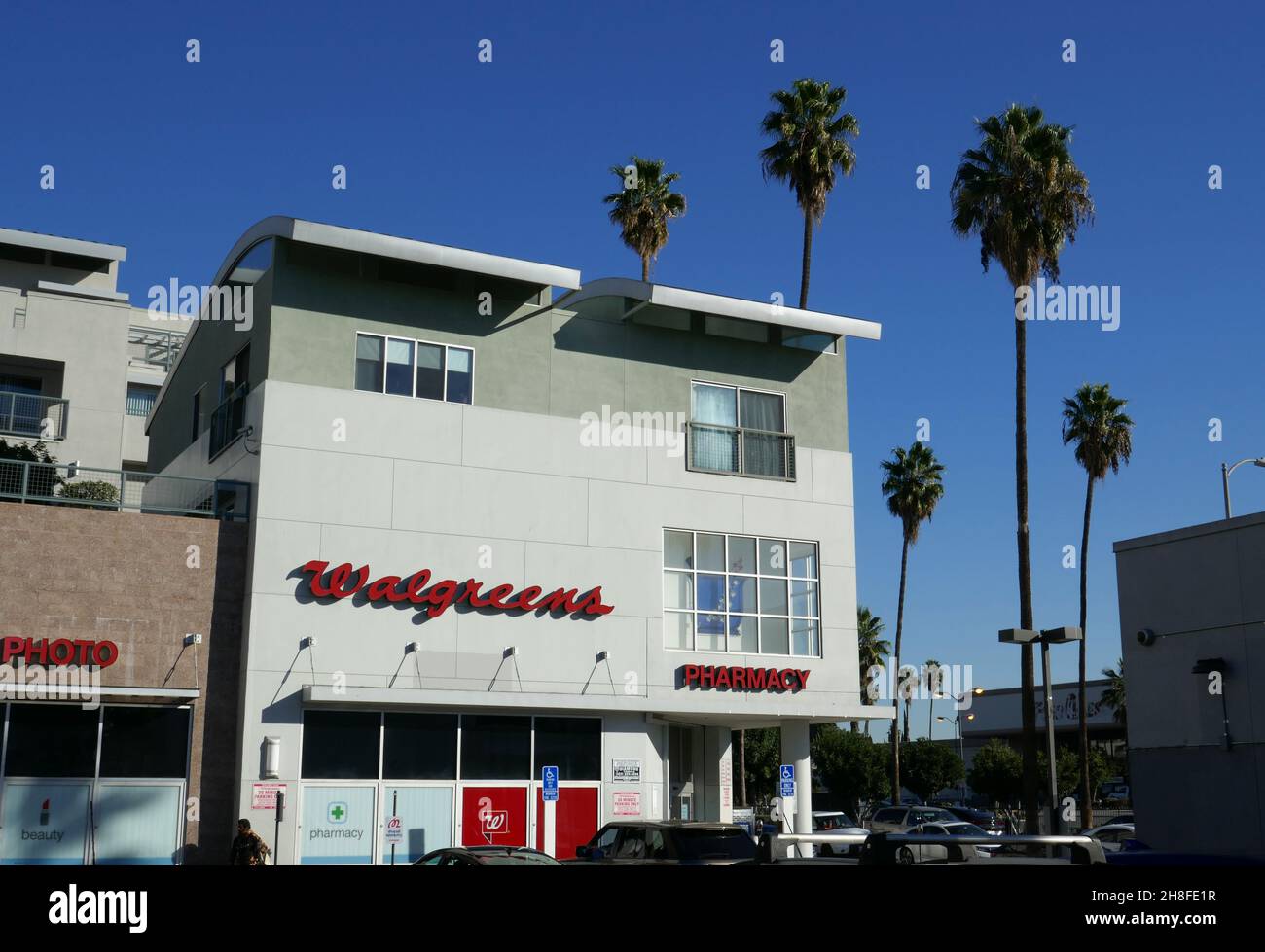 Walgreens covid testing hi-res stock photography and images - Alamy