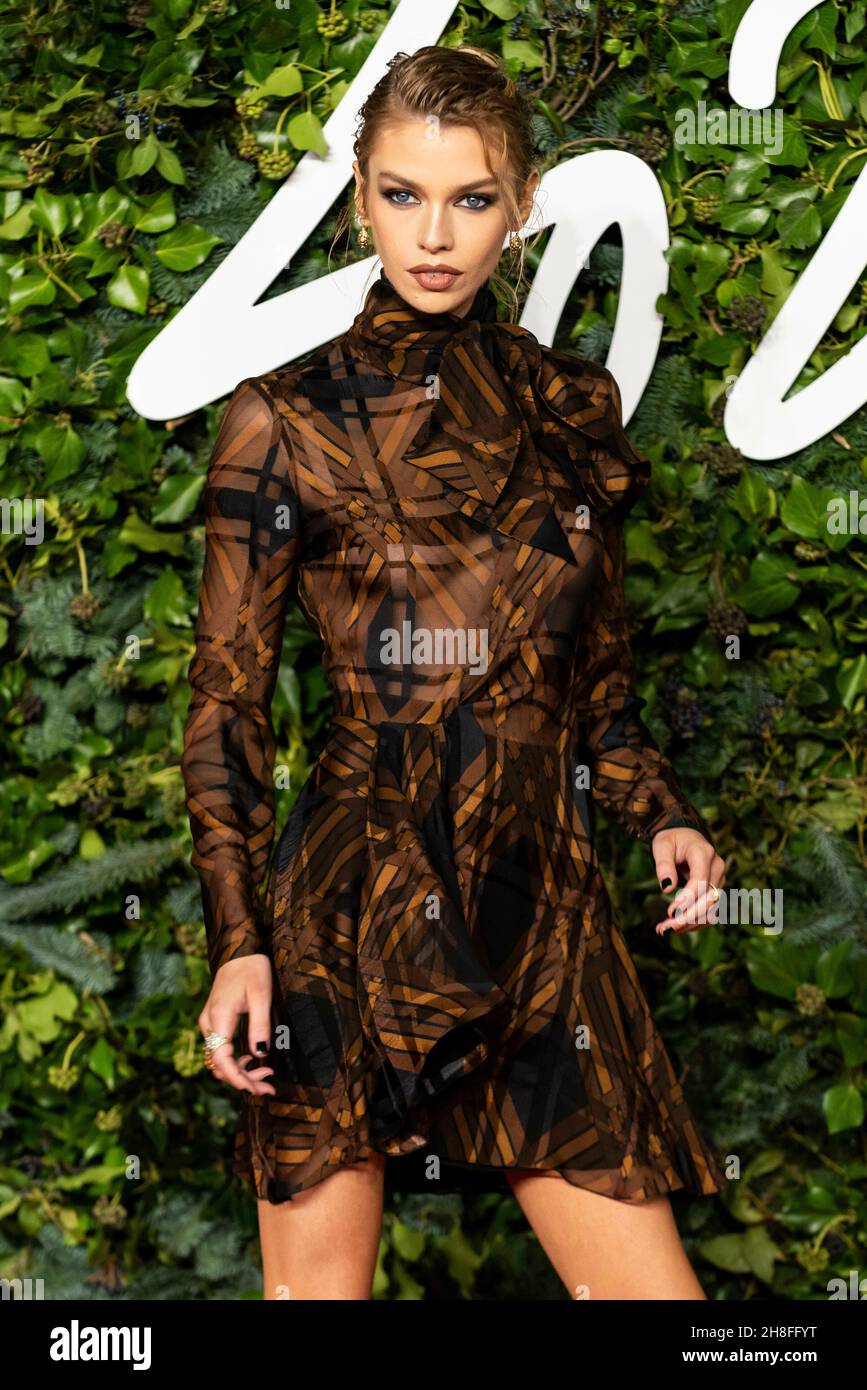 Stella Maxwell attends The Fashion Awards 2021 at Royal Albert Hall ...