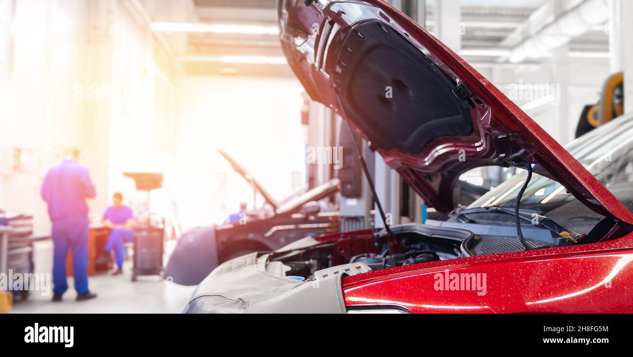 Auto mechanic working in garage. Concept car repair service banner ...