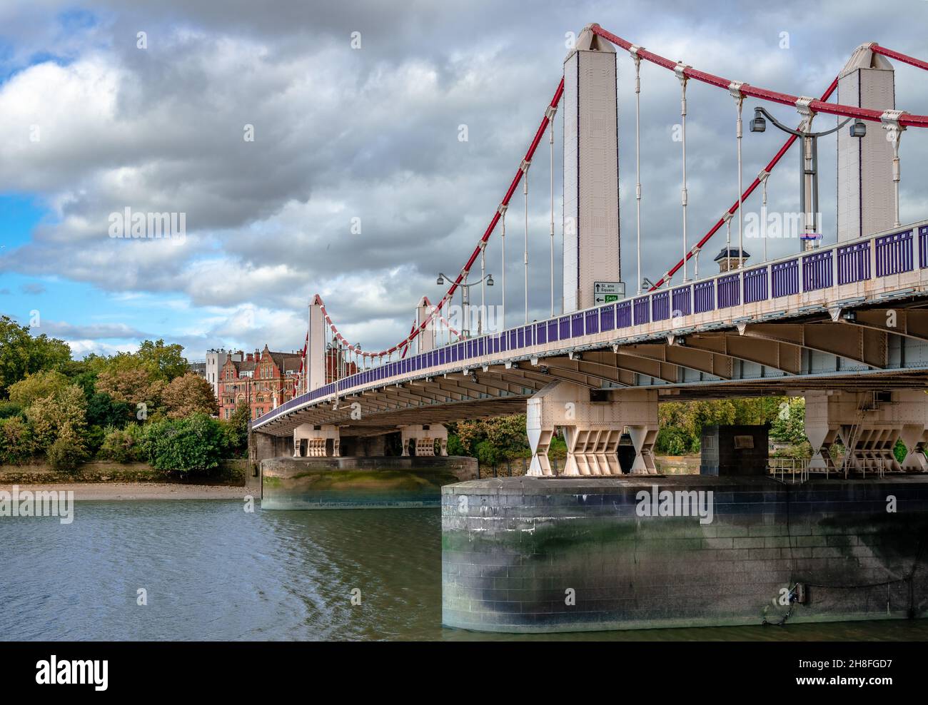 Chelsea Bridge is a Grade II listed bridge over the River Thames in ...