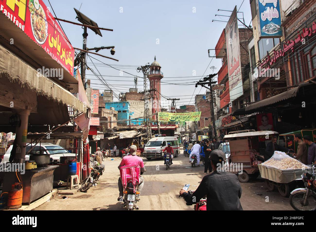 The vintage street in Lahore, Punjab province, Pakistan Stock Photo - Alamy