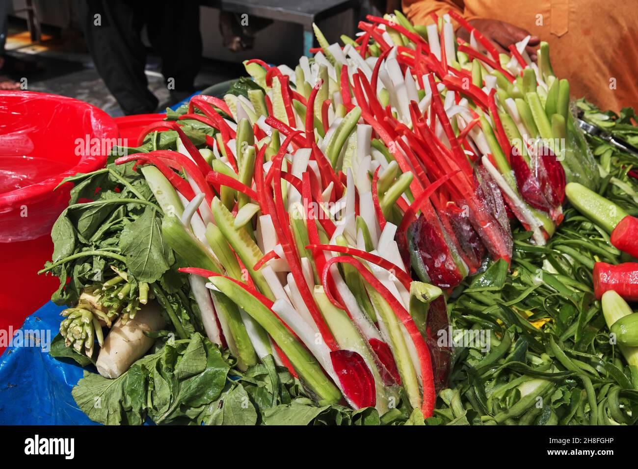 The local market in Lahore, Punjab province, Pakistan Stock Photo - Alamy