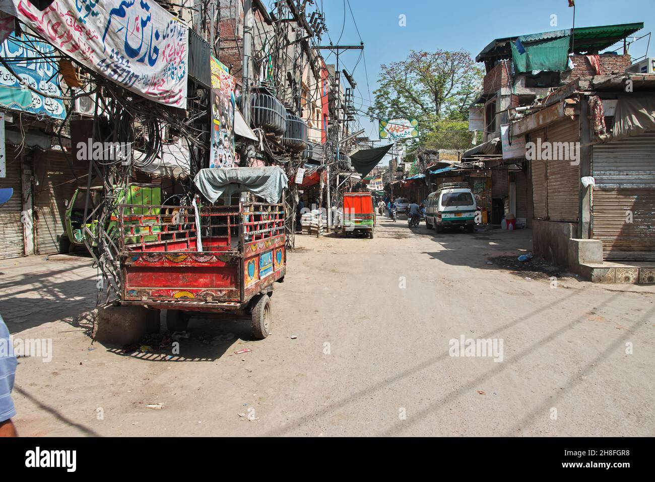 The vintage street in Lahore, Punjab province, Pakistan Stock Photo - Alamy