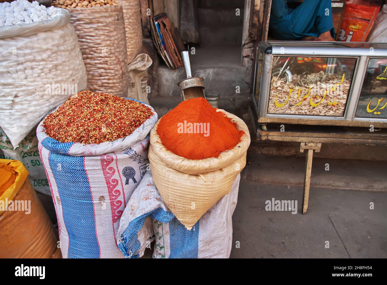 The local market in Lahore, Punjab province, Pakistan Stock Photo - Alamy