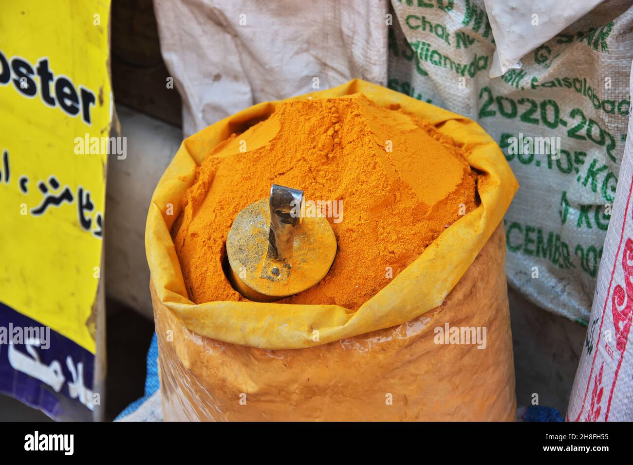 The local market in Lahore, Punjab province, Pakistan Stock Photo - Alamy