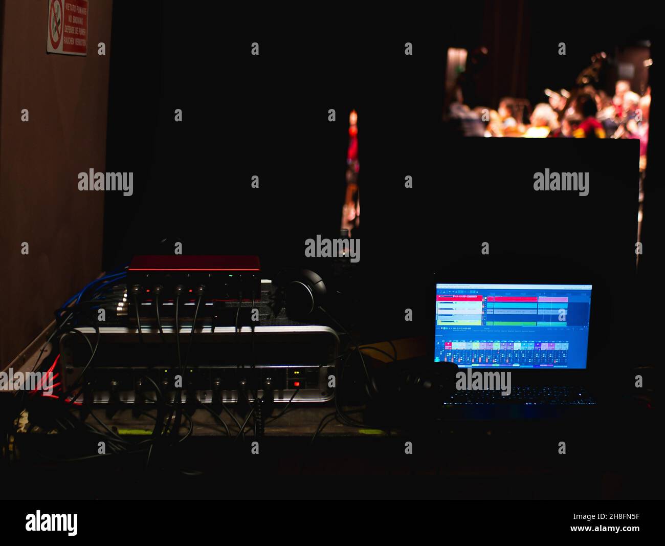 Orchestra set up hi-res stock photography and images - Alamy