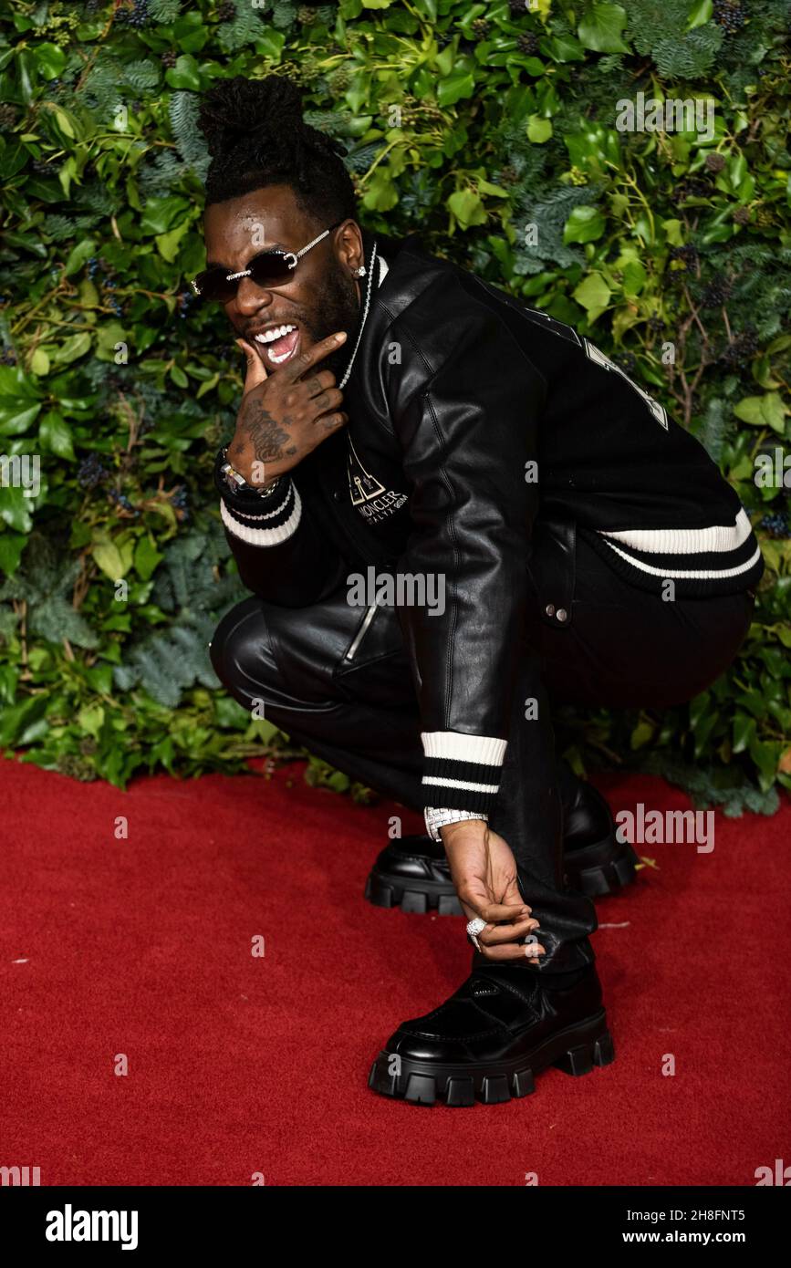 Burna Boy attends The Fashion Awards 2021 at Royal Albert Hall. London ...