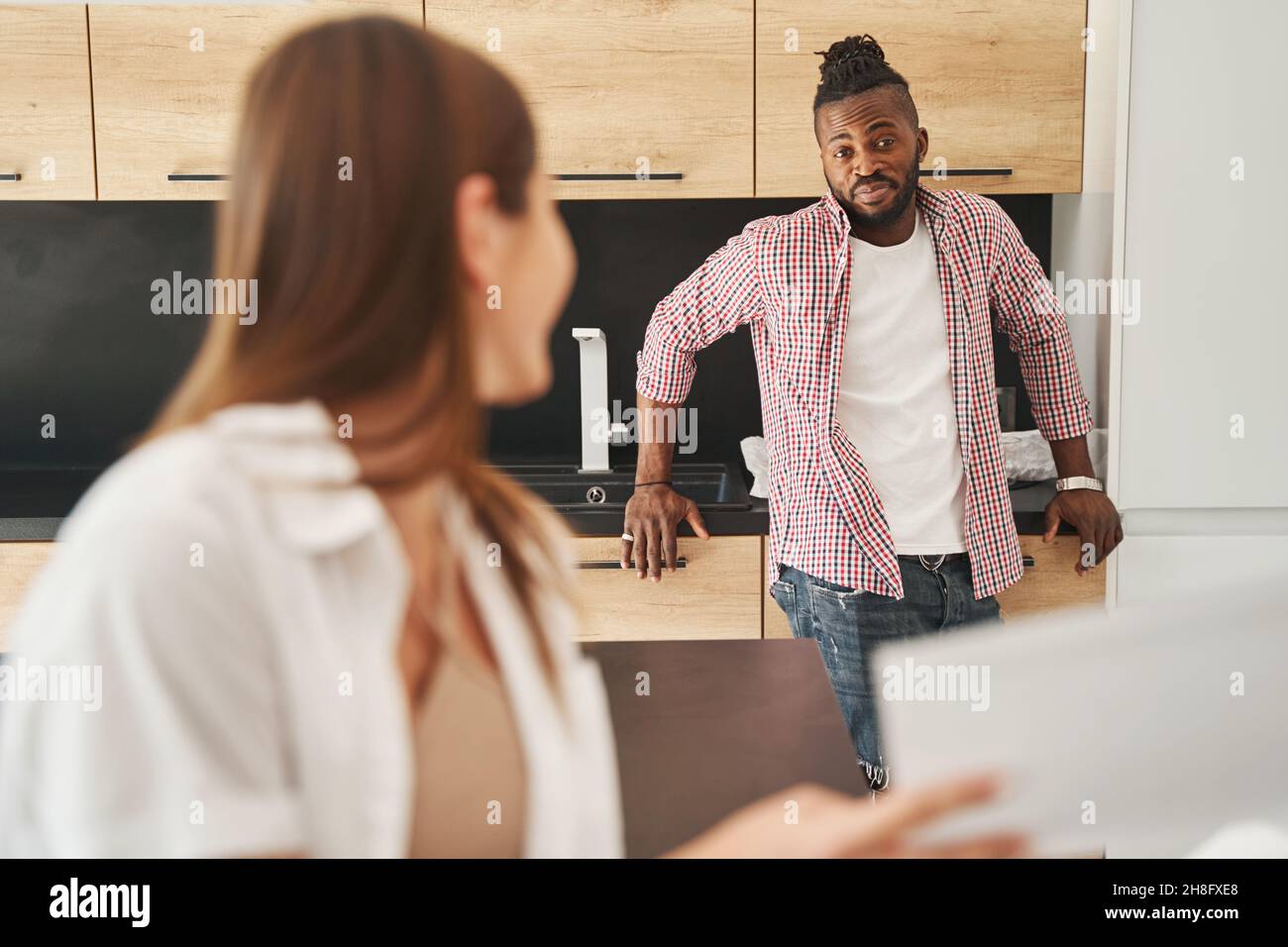 Perplexed lady hi-res stock photography and images - Alamy