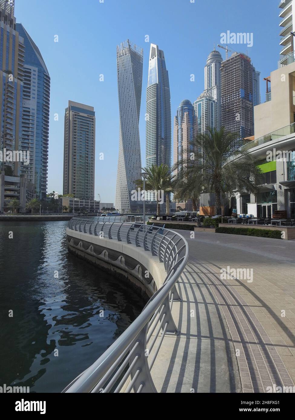 Dubai marina walk hi-res stock photography and images - Alamy