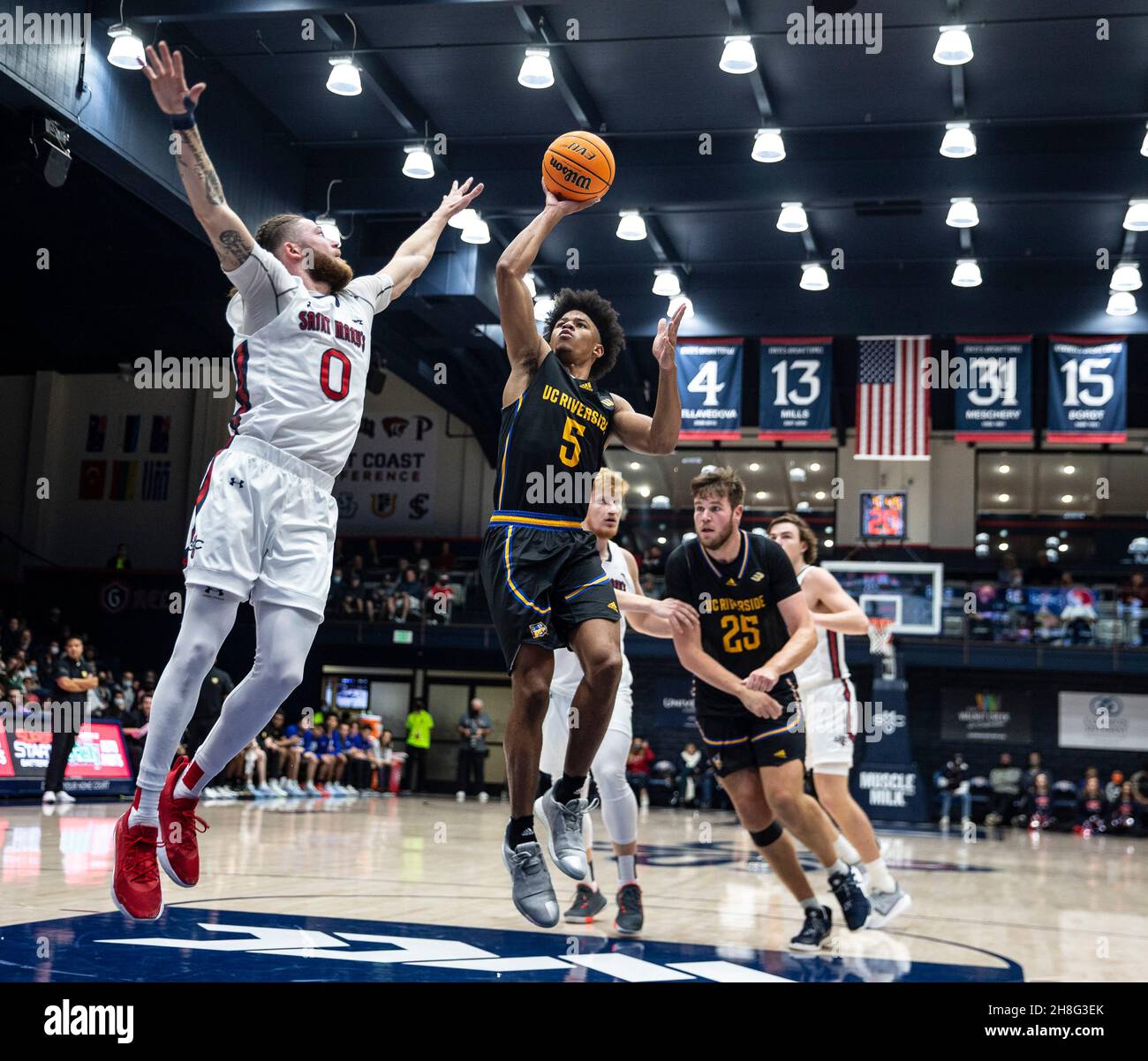 November 29 2021 Moraga, CA U.S.A. UC Riverside guard Zyon Pullin (5) drives to the hoop during ...