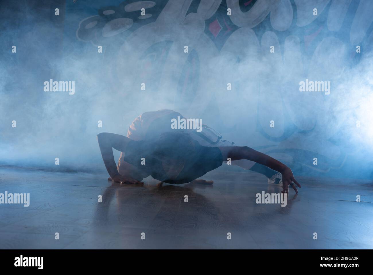 Breakdancing club hi-res stock photography and images - Alamy