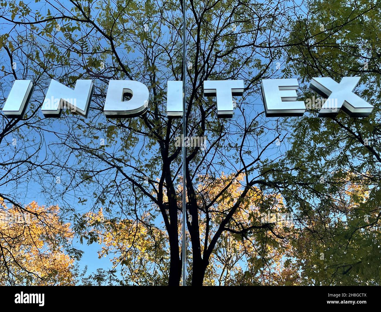 Logo inditex hi-res stock photography and images - Alamy