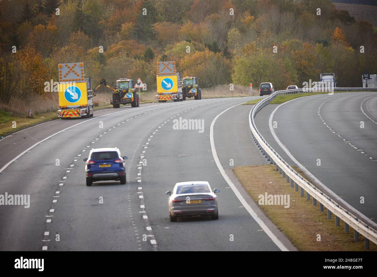 Motorway maintenance vehicle hi-res stock photography and images - Alamy