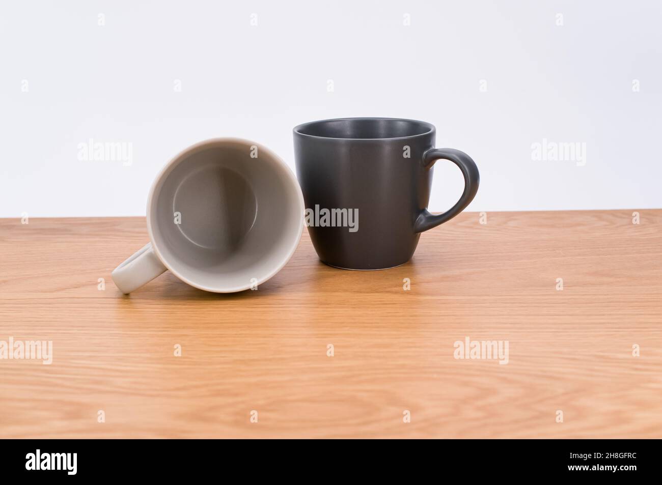 Stoneware mugs hi-res stock photography and images - Alamy