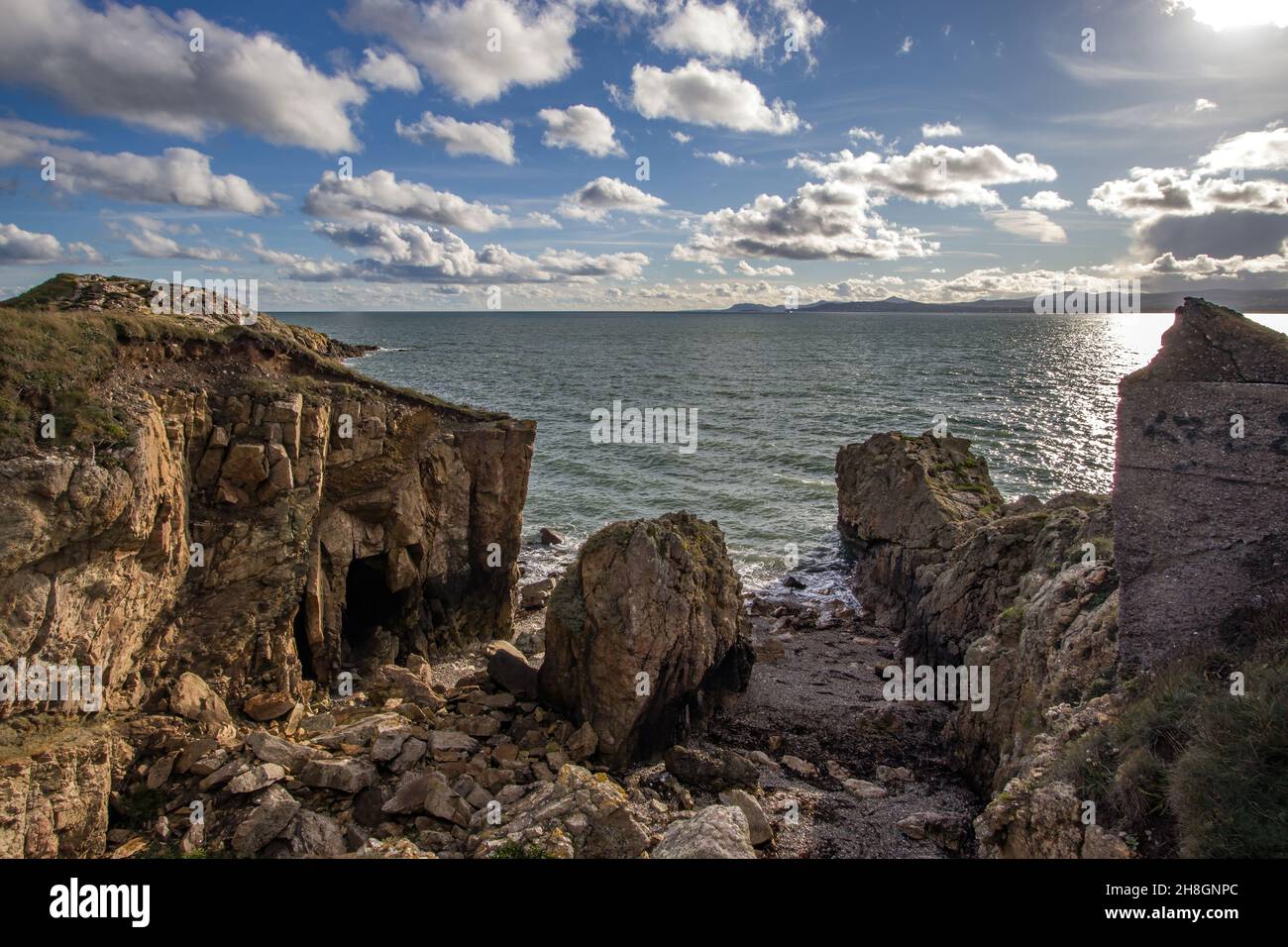 The Peninsula of Howth Head in sunny and cloudy day, hidden bay ...