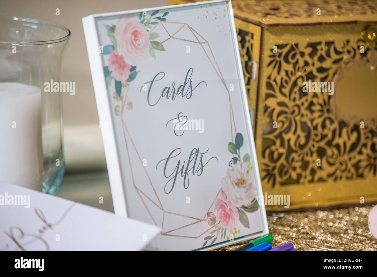 Party decor frame hi-res stock photography and images - Alamy
