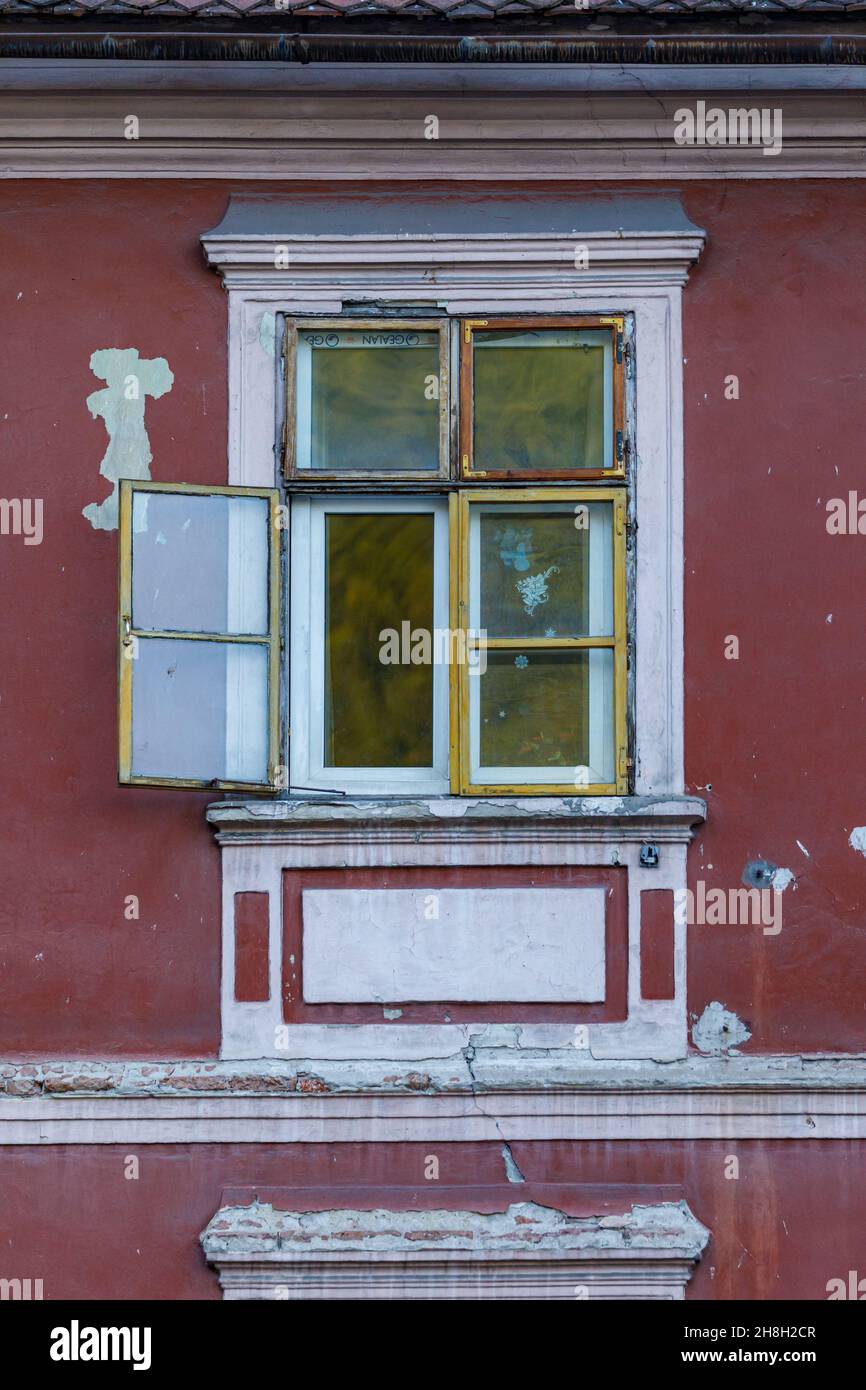 old windows in the building Stock Photo - Alamy