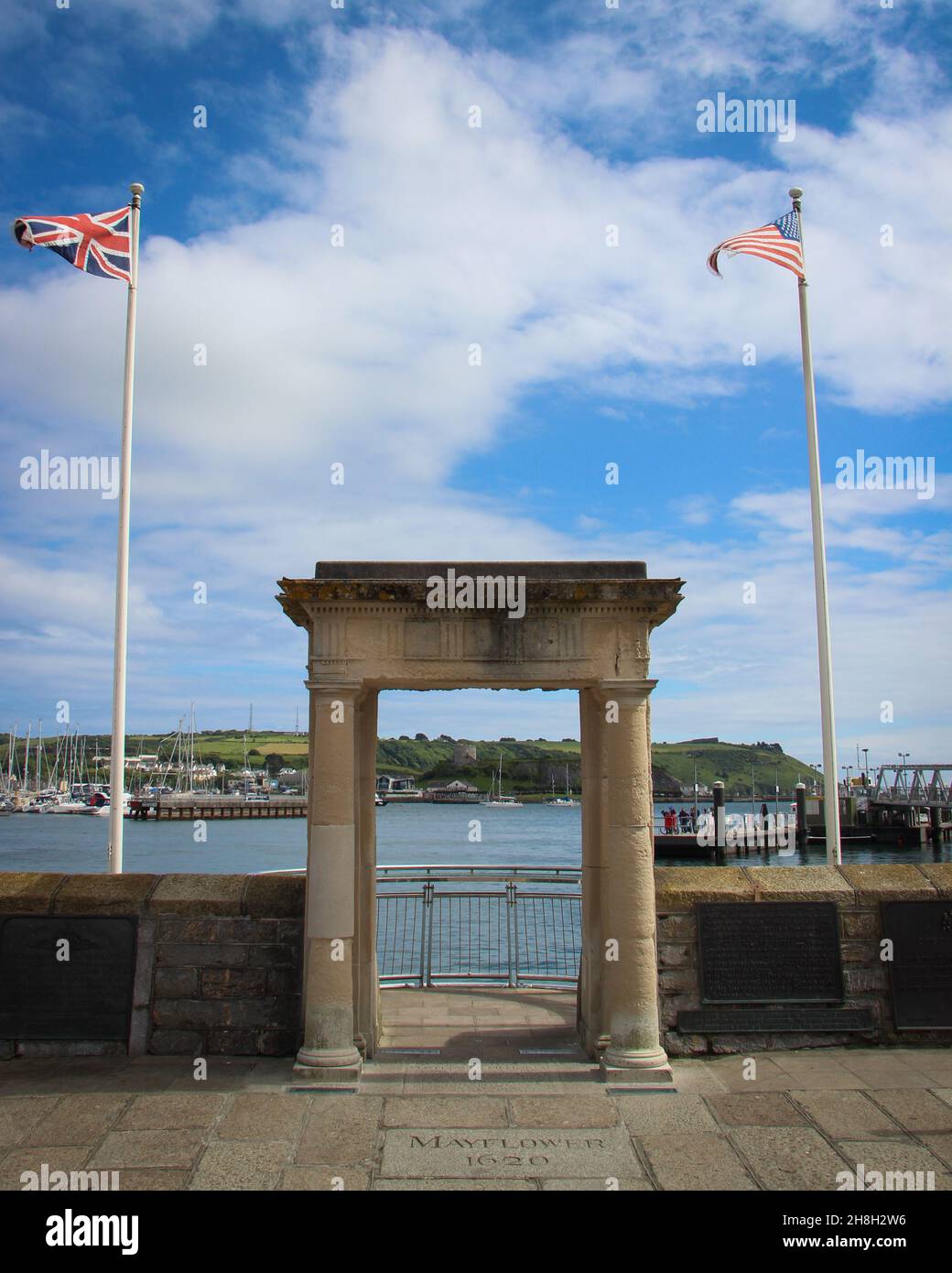 Mayflower steps barbican hi-res stock photography and images - Alamy