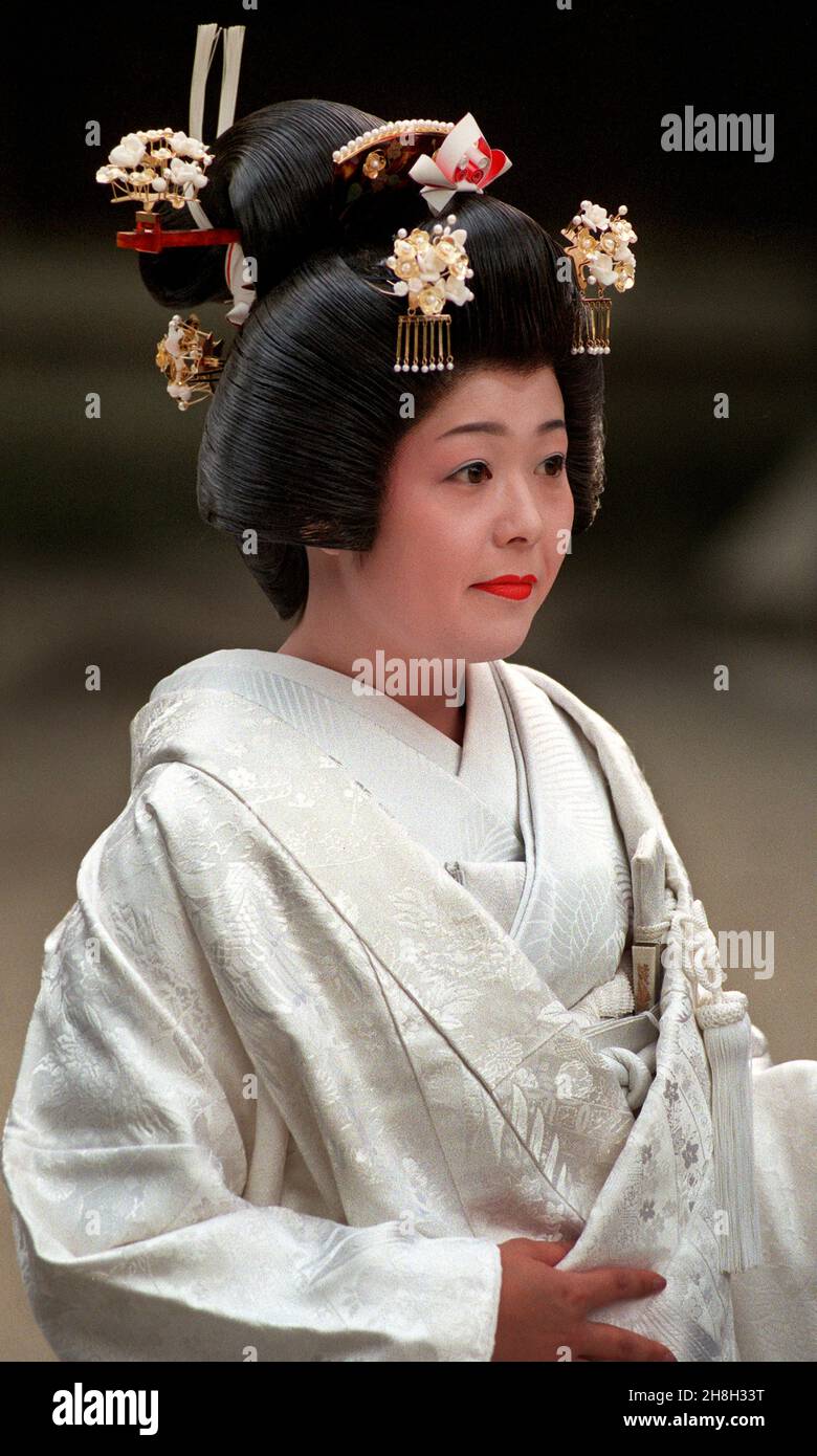Japanese Wedding Bride in traditional costume Koyoto Japan Stock Photo ...