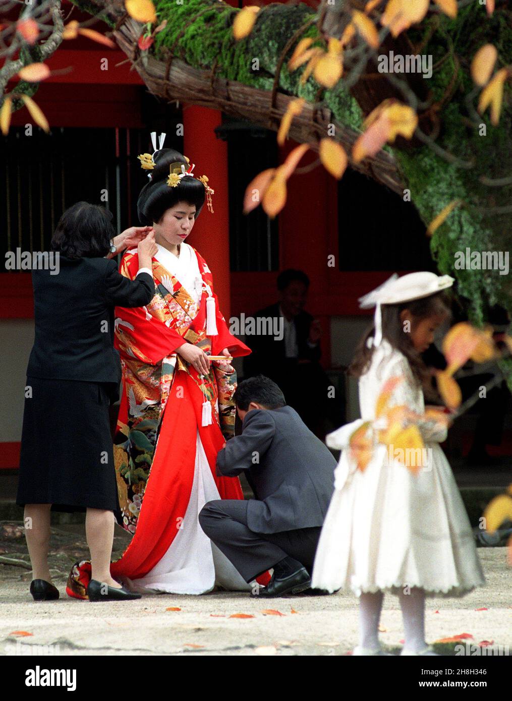 Japanese Wedding Bride in traditional costume Koyoto Japan Stock Photo ...