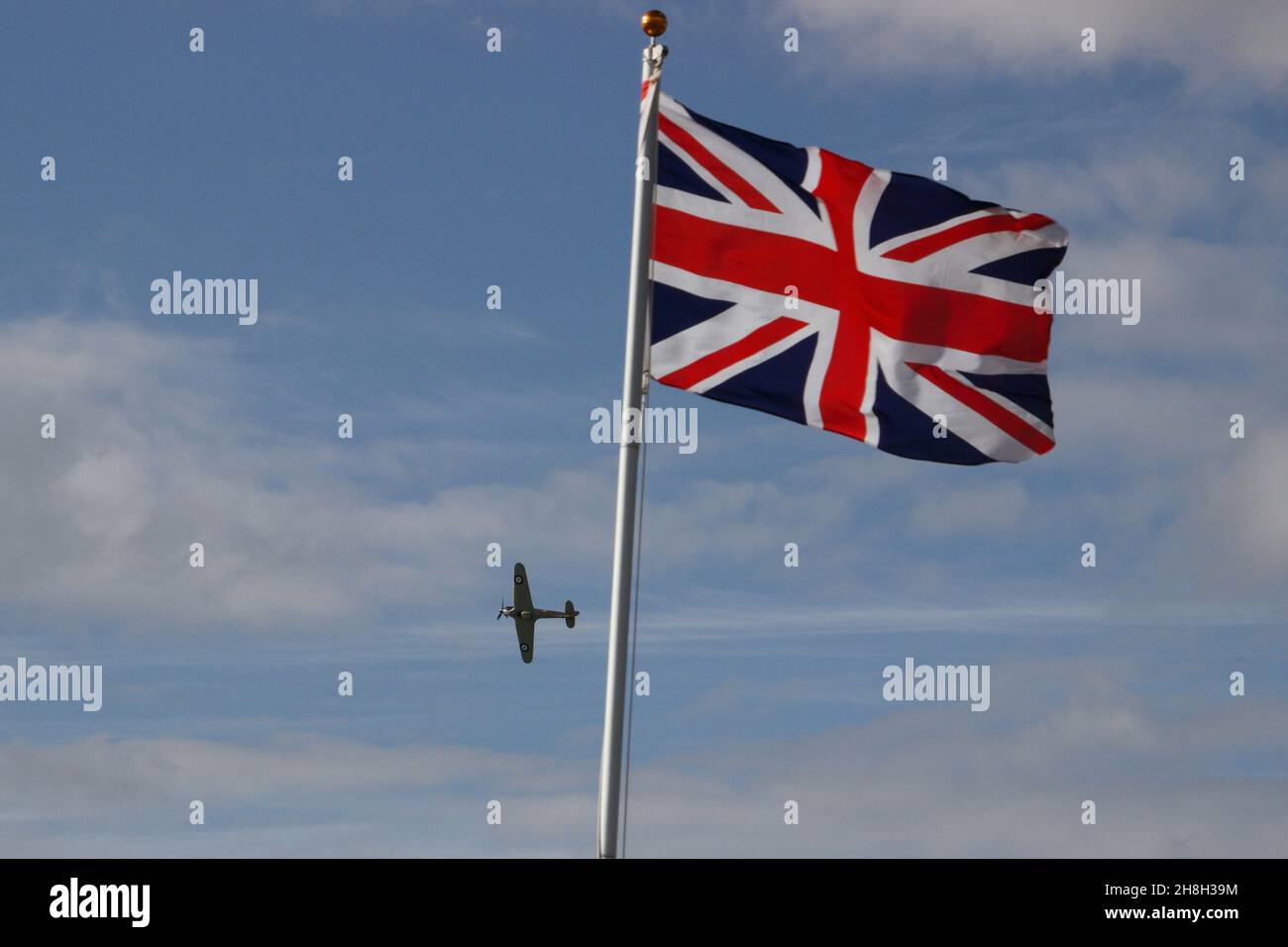Hawker Hurricane Mk1 & Union Jack at Wings & Wheels Stock Photo - Alamy