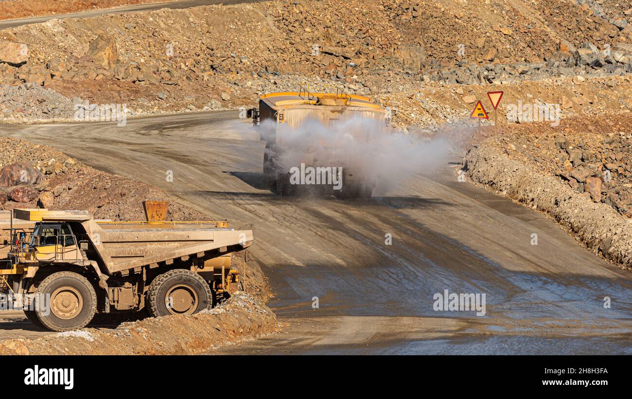 Mining machinery for the extraction of iron and copper ores, wat Stock ...