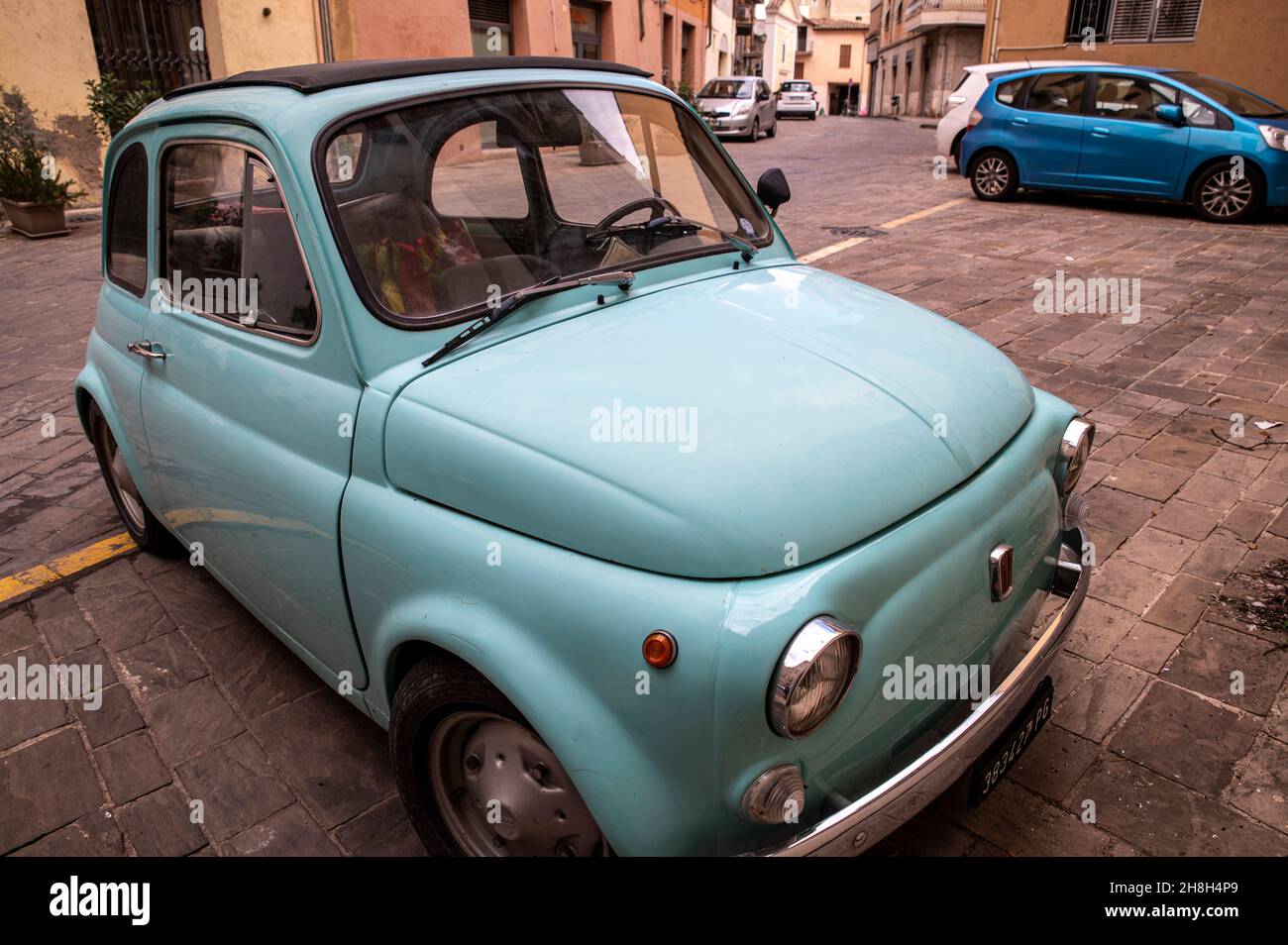 Light blue fiat 500 hi-res stock photography and images - Alamy
