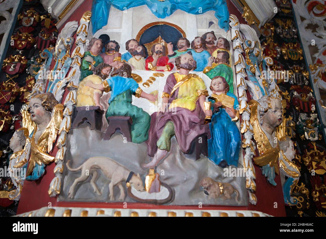 Altar pulpit hi-res stock photography and images - Alamy