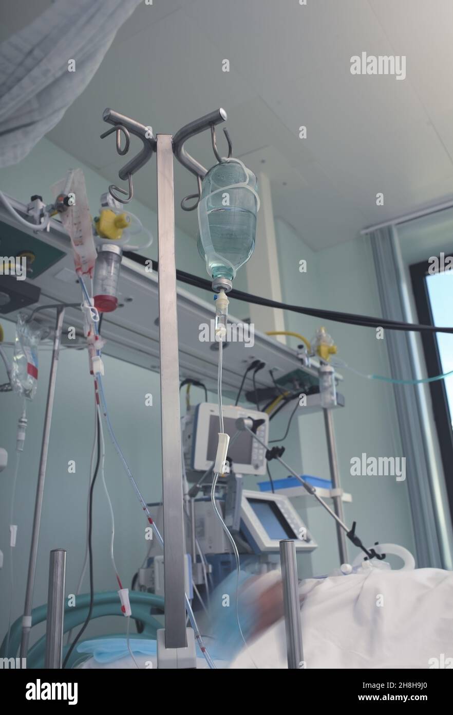 Comatose patient hi-res stock photography and images - Alamy