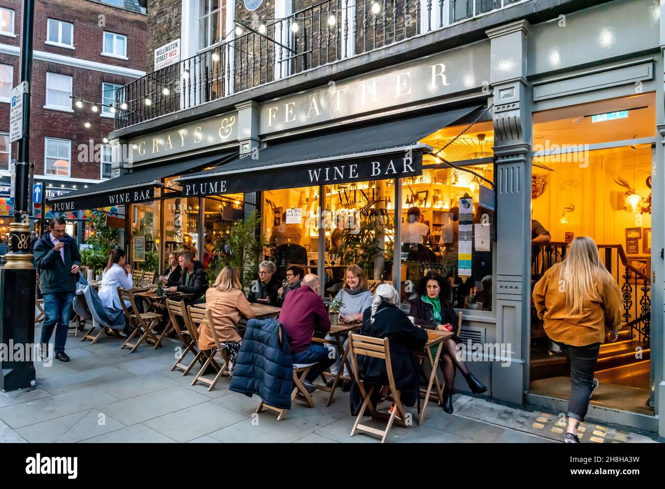 Plume wine bar hi-res stock photography and images - Alamy
