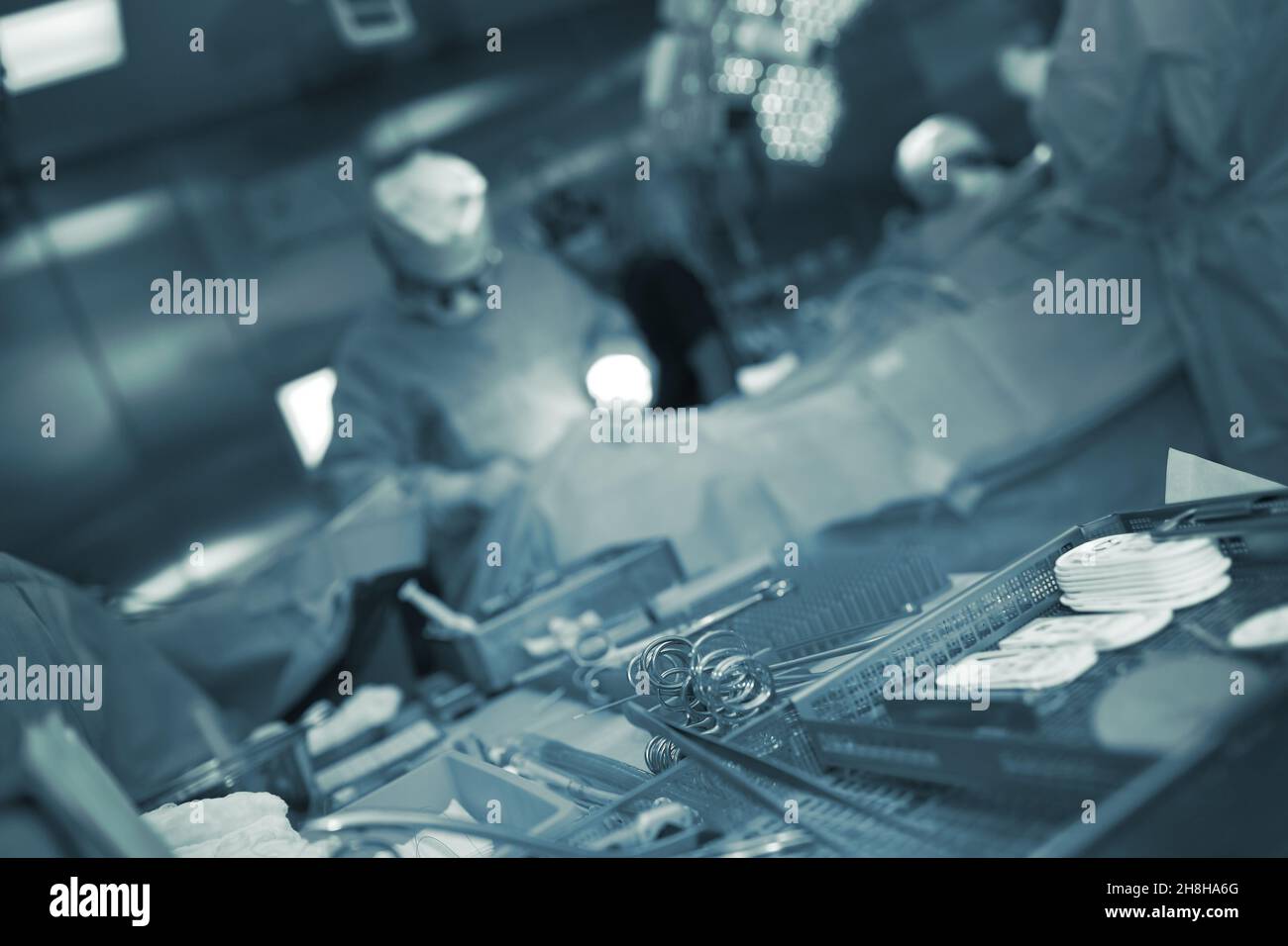 Operating table hi-res stock photography and images - Alamy