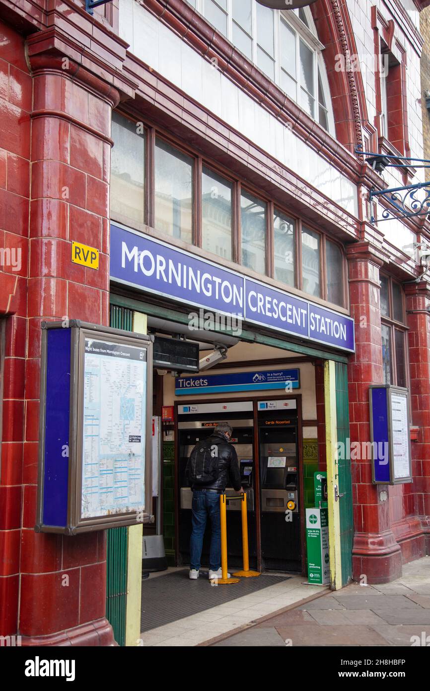Mornington crescent street sign hi-res stock photography and images - Alamy