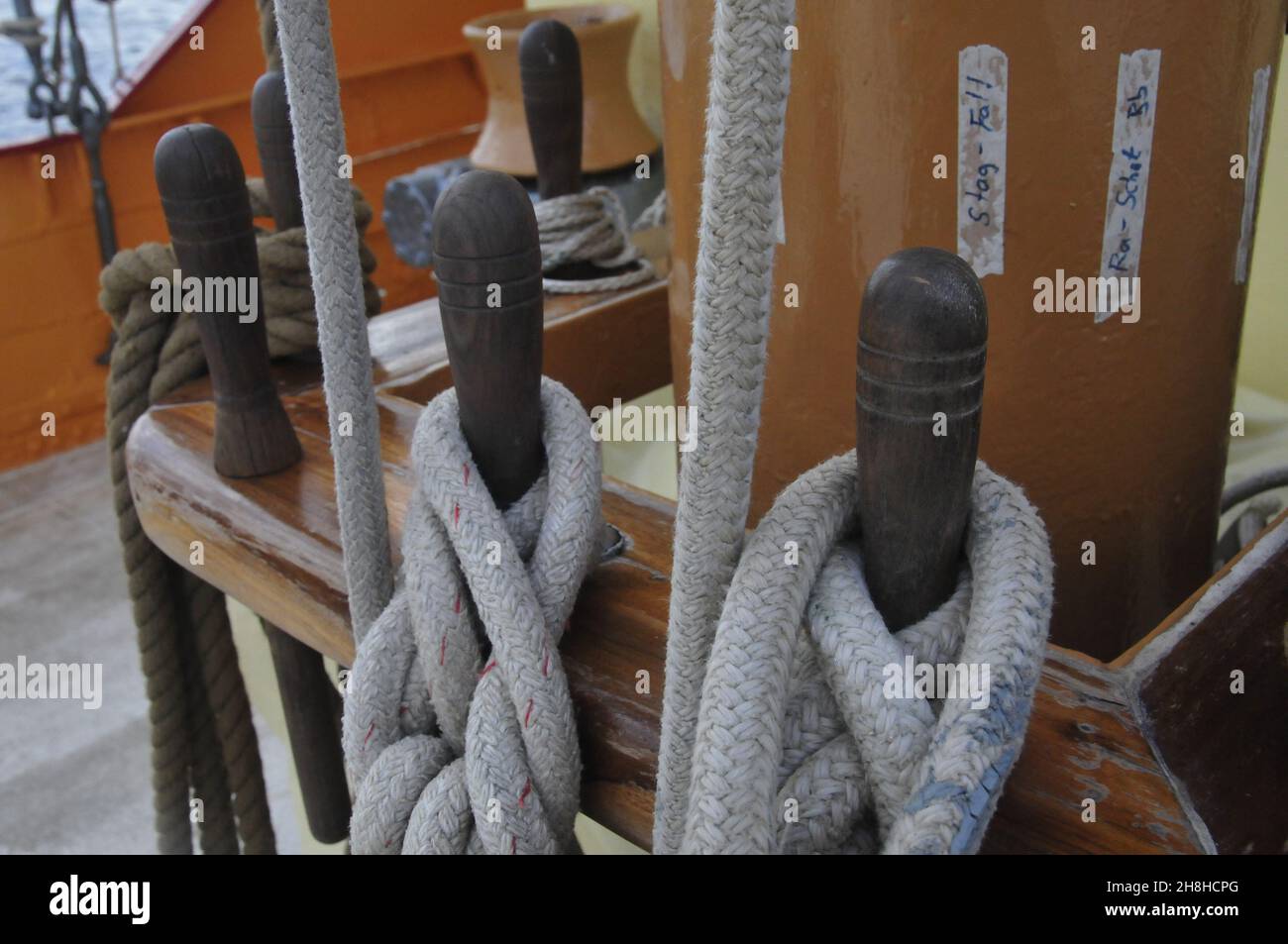 Document board with ropes on sailing ship Stock Photo - Alamy