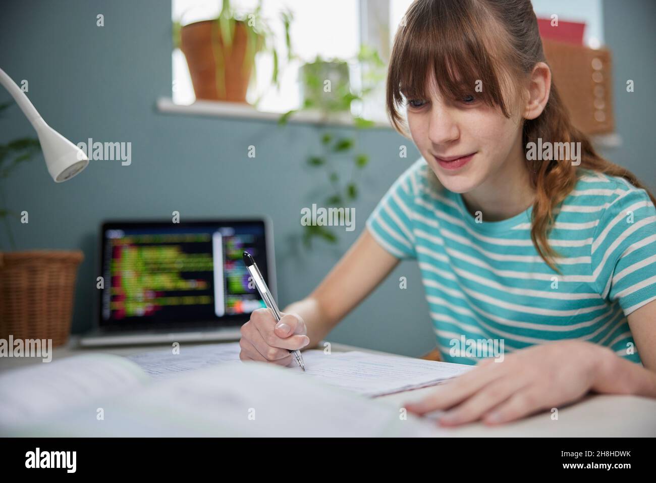 Homework teen desk hi-res stock photography and images - Alamy