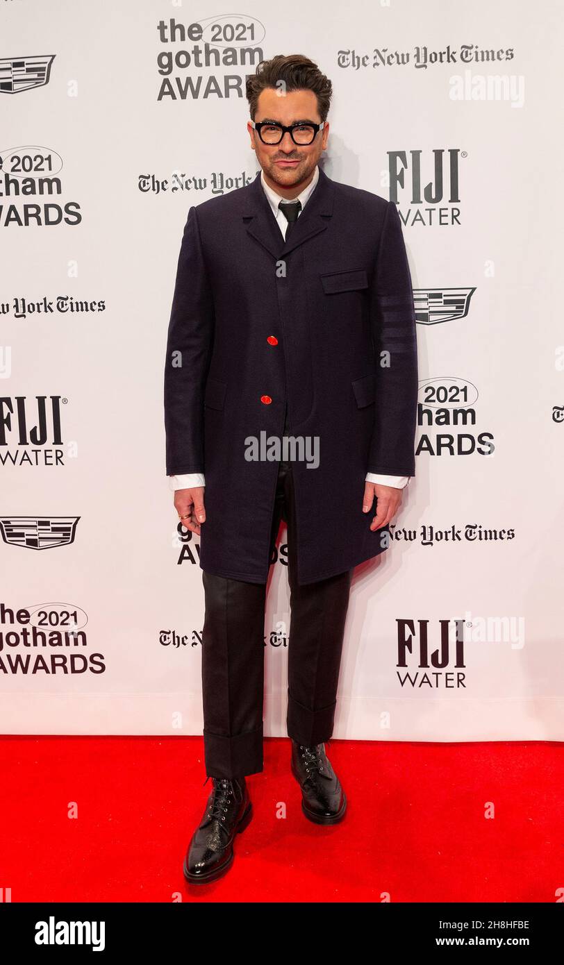 Dan Levy attends the 2021 Gotham Awards at Cipriani Wall Street (Photo ...