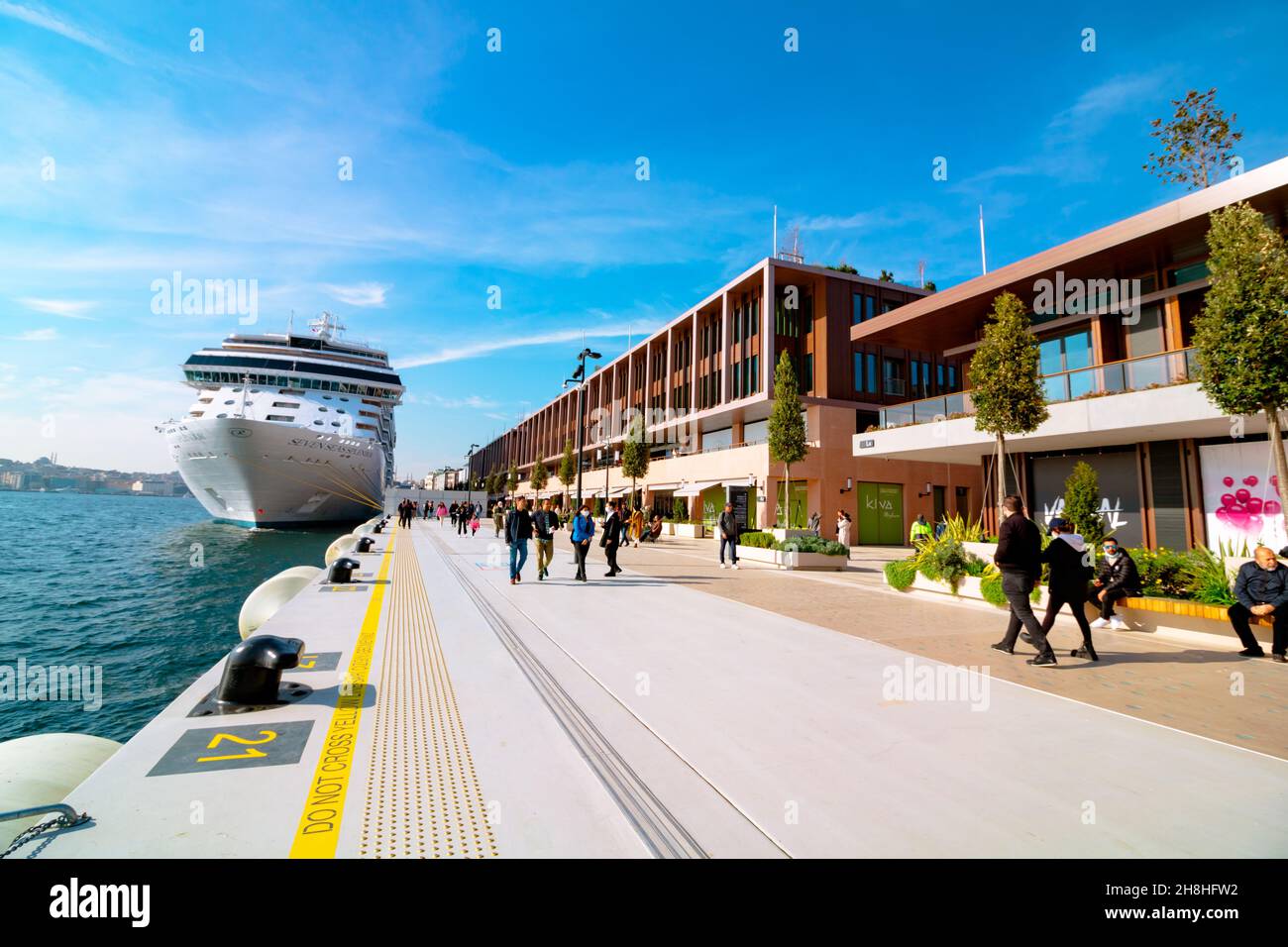 Galata port istanbul 2021 hi-res stock photography and images - Alamy