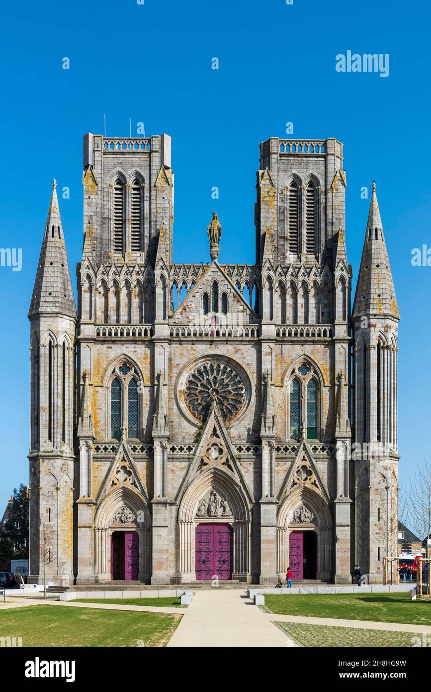France, Manche, Avranches, Saint Saturnin Church Stock Photo - Alamy