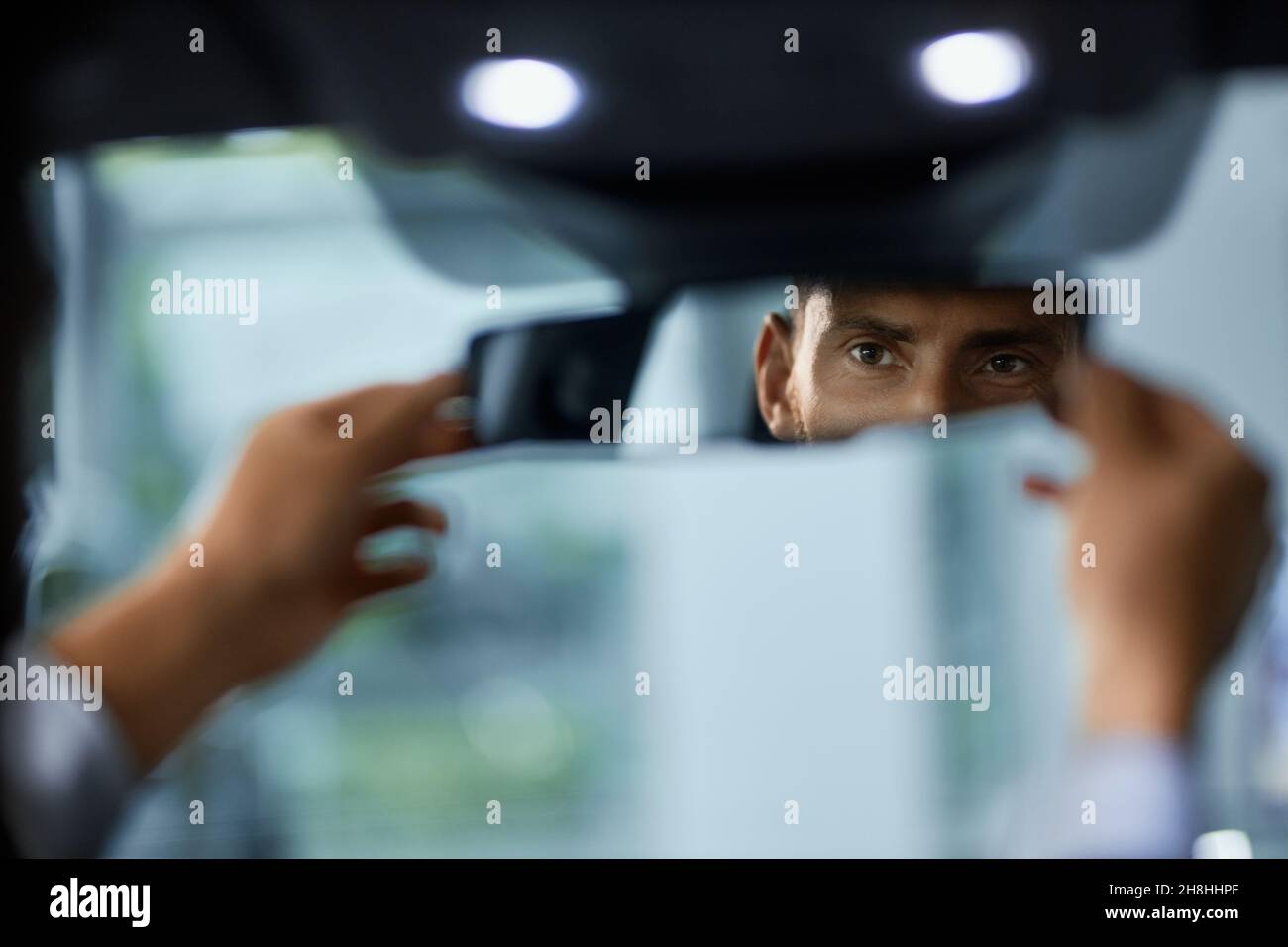 Mirror reflection on glass hi-res stock photography and images - Alamy