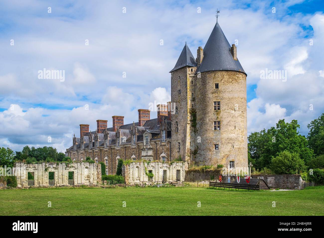 Castle of blain hi-res stock photography and images - Alamy