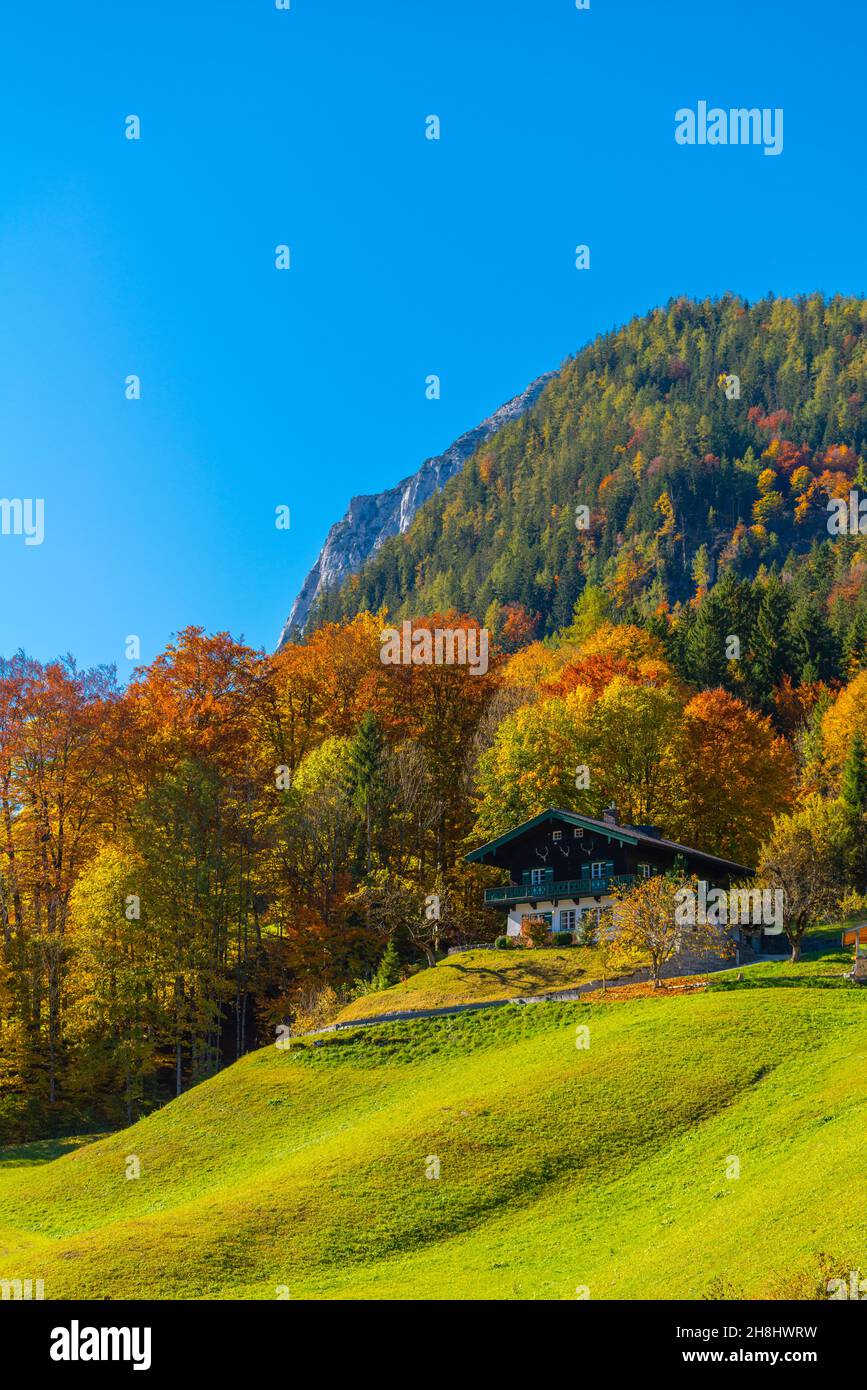 Lake Hintersee in the Bavarian Alps in its wonderful autumn colors ...