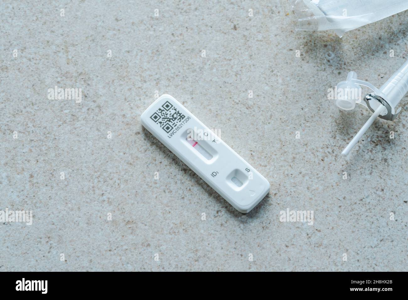 Rapid lateral flow test device shows negative coronavirus result Stock ...