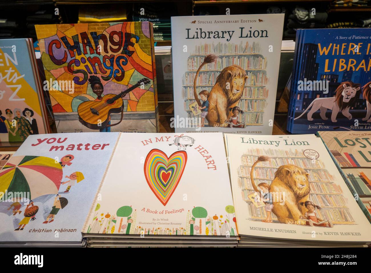 Gift shop at the main branch of the New York Public Library in Midtown ...
