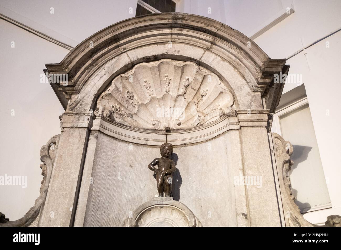 Belgium, Brussels. The Manneken Pis, famous 17th century fountain with ...