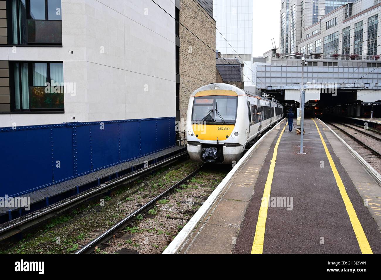 C2c train platform hi-res stock photography and images - Alamy