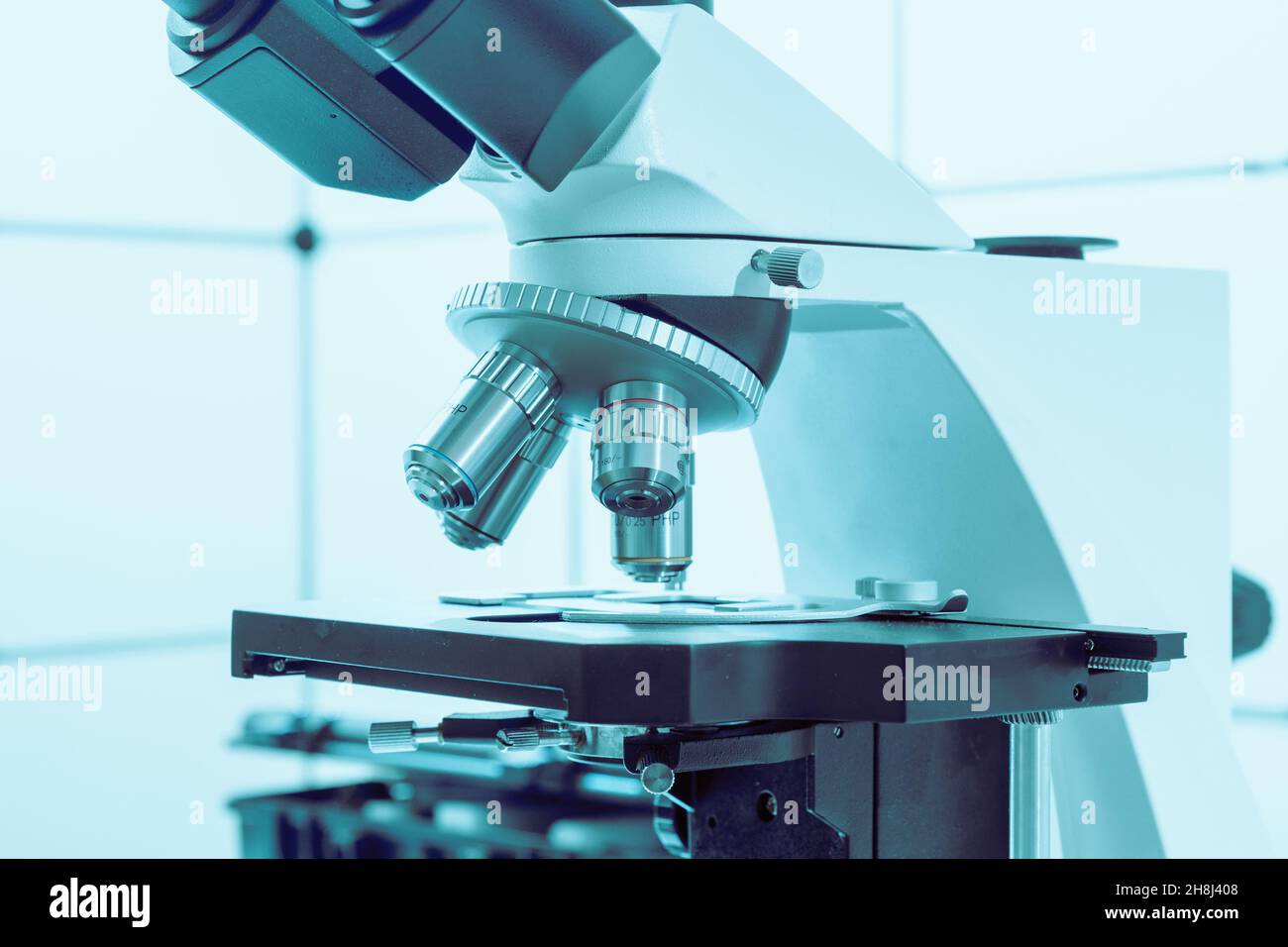 Microscope in the laboratory of medical analyzes Stock Photo - Alamy