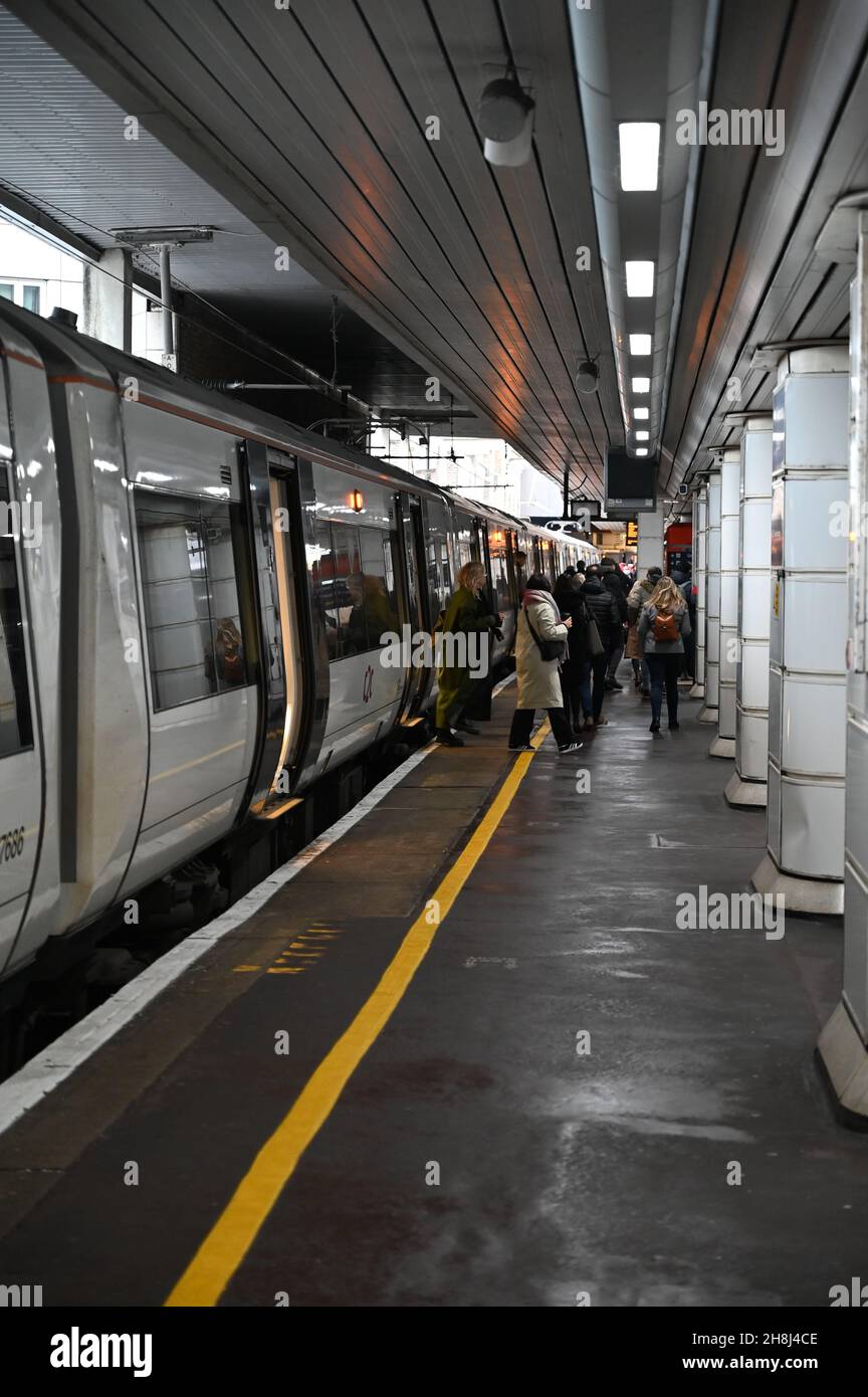 3rd class train carriage uk hi-res stock photography and images - Alamy